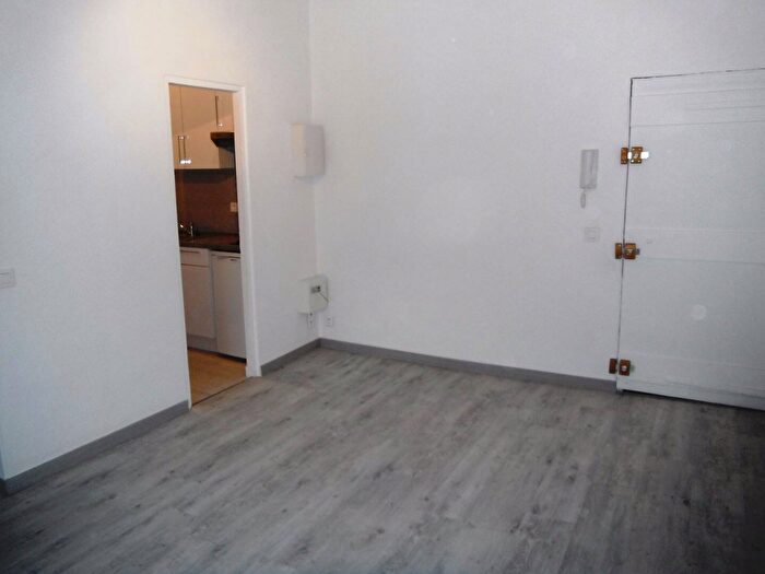 Appartement à louer - Centre Ville, Aix-en-Provence - 1 pièce