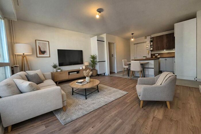 Appartement à vendre - Chambourcy - 3 pièces - 2 chambres