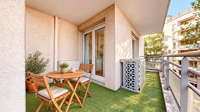 Villeurbanne, Charmettes - Appartement 3 pièces à vendre