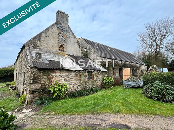 Maison à vendre - Plozévet - 7 pièces - 4 chambres