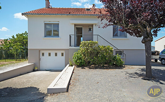Maison 7 pièces à Landemont, à vendre