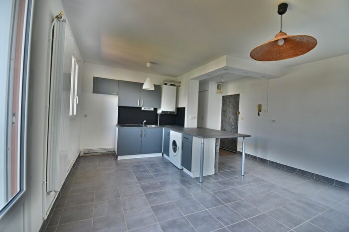 Appartement 3 pièces à vendre à Lucé, Centre-ville