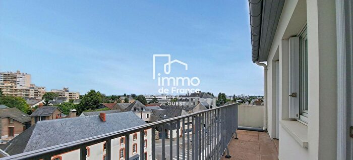 Laval, Pavement - Appartement 2 pièces à vendre