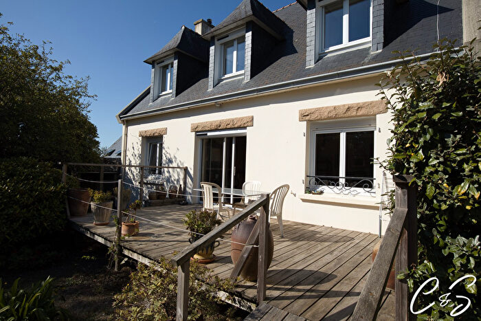Maison 6 pièces à vendre à Plonéour-Lanvern