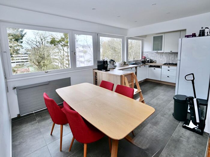 Appartement à vendre - Vaux-le-Pénil - 4 pièces - 2 chambres