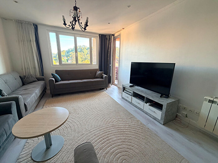 Bourgoin-Jallieu, L'Oiselet, La Maladière, La Grive - Appartement 3 pièces à louer