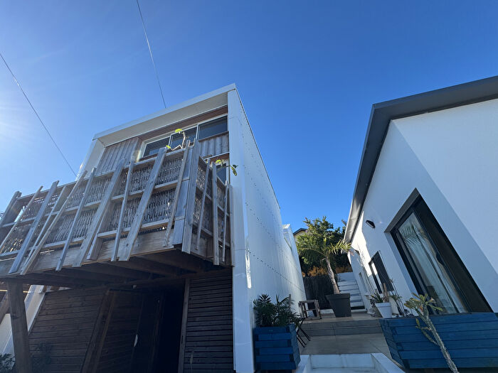 Maison à louer - Saint-Pierre, La ligne des Bambous, La Concession - 5 pièces - 3 chambres