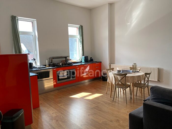 Appartement à vendre - Roubaix, Gare Jean Lebas - 3 pièces - 1 chambre
