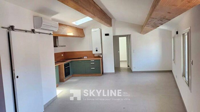 Appartement à louer - Saint-Cannat - 2 pièces - 1 chambre