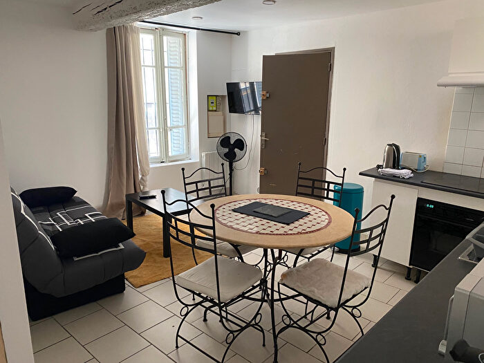 Appartement 3 pièces à louer à Avignon, Magnanen, Teinturiers