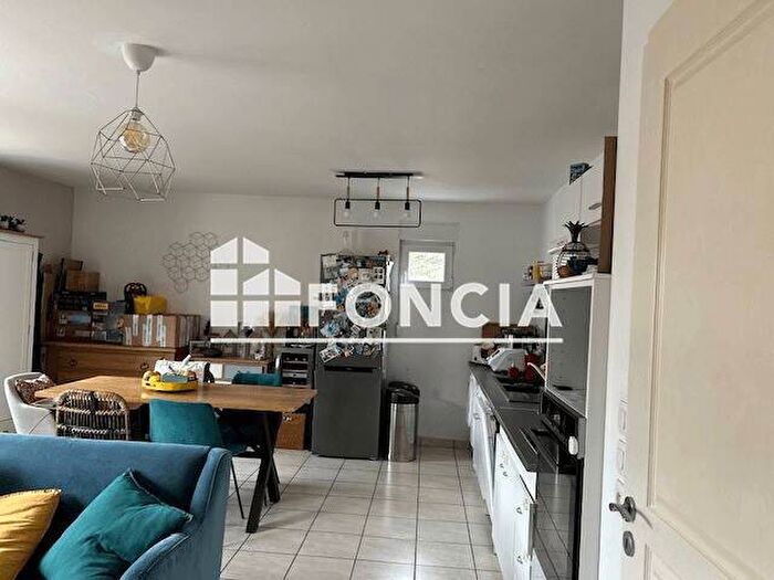 Appartement à louer - Peyriere, Pertuis - 3 pièces - 2 chambres