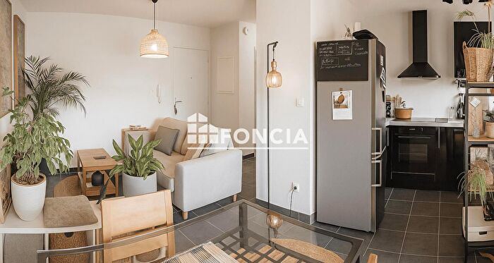 Appartement à vendre - Hyères, Pyanet - 2 pièces - 1 chambre