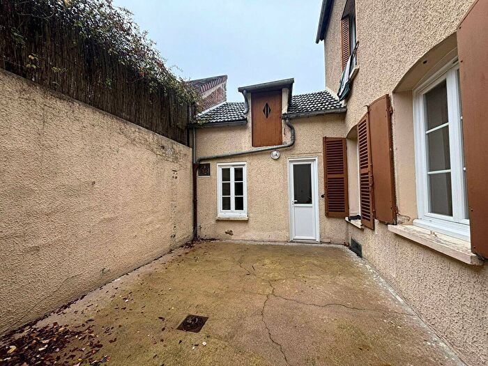 Appartement à louer - Briand Leclerc, Sens - 2 pièces - 1 chambre