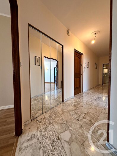 Appartement 6 pièces à vendre à Saint-Quentin, Europe, Rémicourt