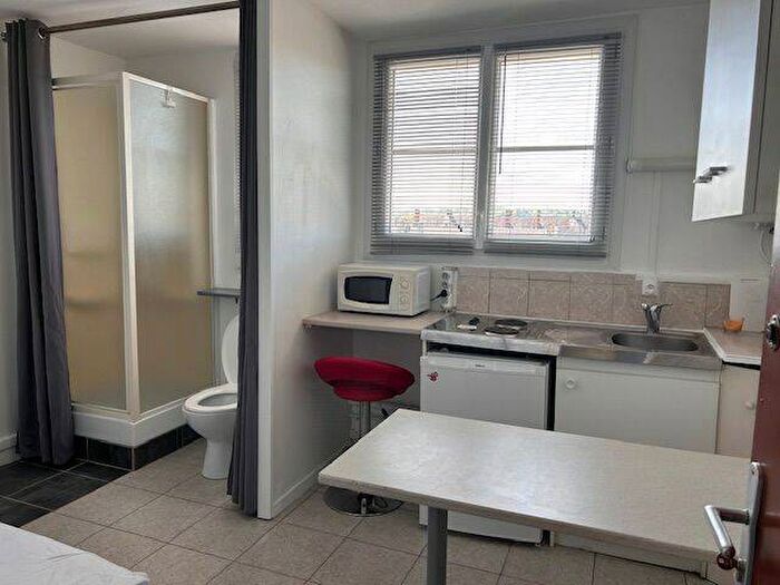 Est, Lisieux : Appartement 1 pièce à louer