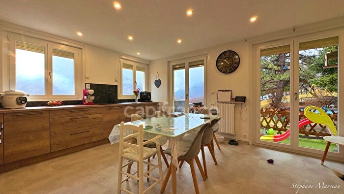 Maison à vendre - Saint-Martin-dArc - 5 pièces - 3 chambres