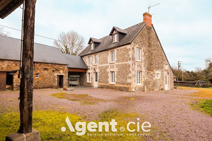 Maison à vendre - Villers-Bocage - 5 pièces - 4 chambres