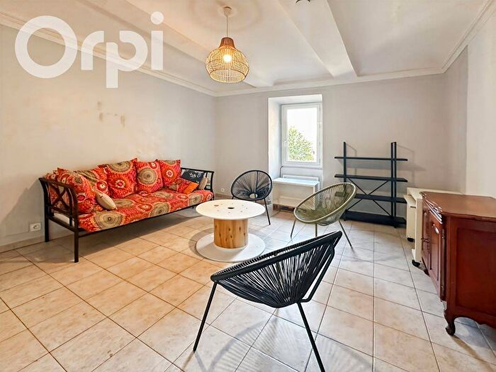 Appartement à louer - Centre Ville, Aubenas - 3 pièces - 2 chambres