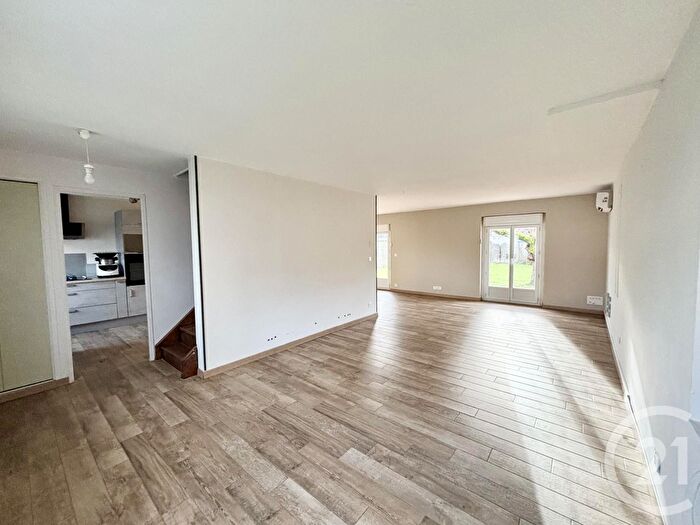 Maison à louer - Saint-Père-sur-Loire - 4 pièces - 3 chambres