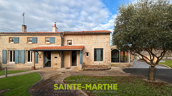 Maison à vendre - Villiers-en-Plaine - 8 pièces - 4 chambres