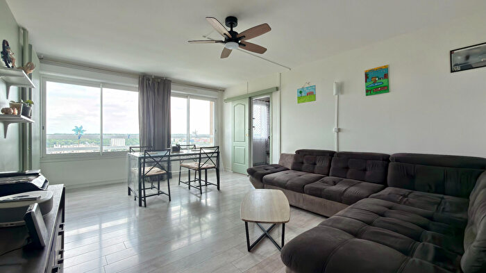 Appartement 5 pièces à vendre - Corbeil-Essonnes, Tarterêts