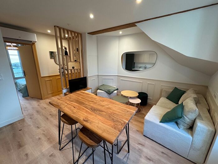 Appartement à vendre - Dijon, Port du Canal - 2 pièces - 1 chambre