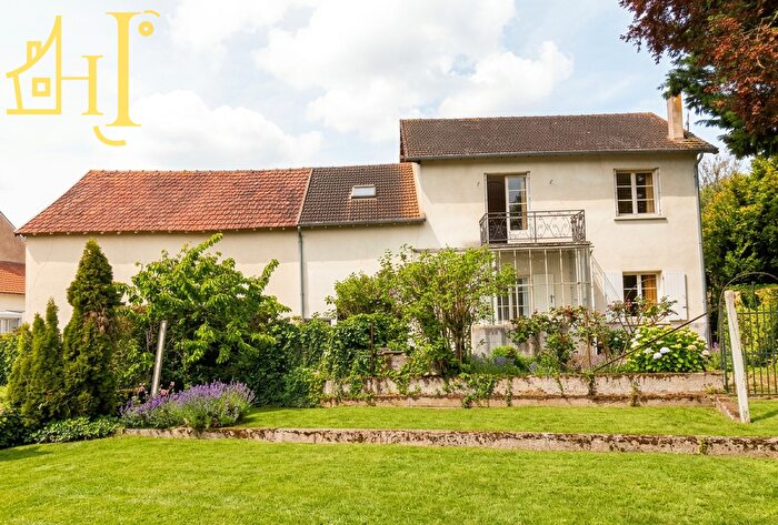 Maison à vendre - Châtillon-sur-Loire - 8 pièces - 4 chambres