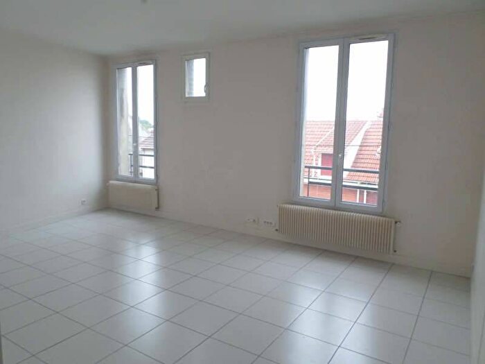 Appartement à louer - Petit Noisy, Noisy-le-Sec - 2 pièces - 1 chambre