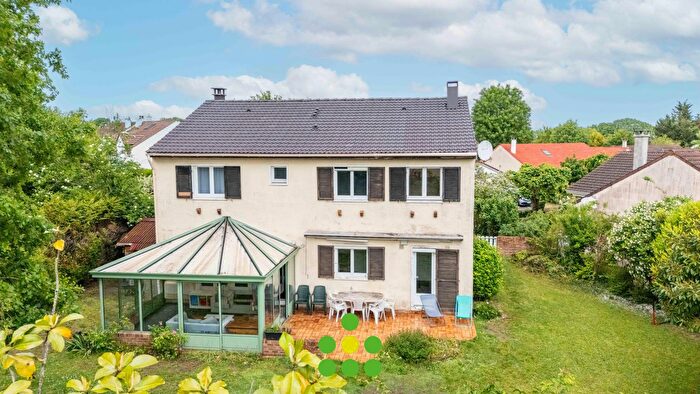 Maison 8 pièces à vendre - Épône