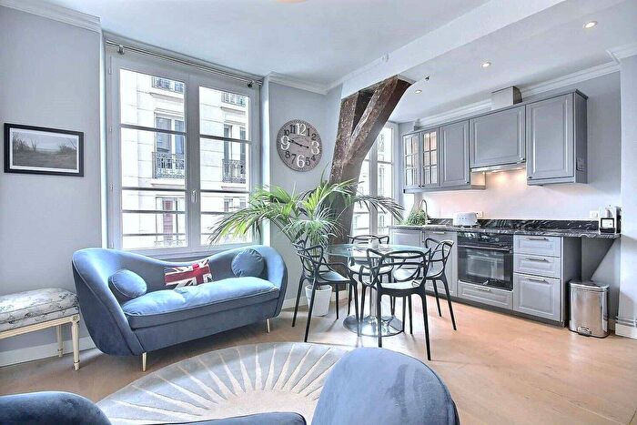 Appartement à louer - Archives, Paris ème arrondissement - 2 pièces - 2 chambres