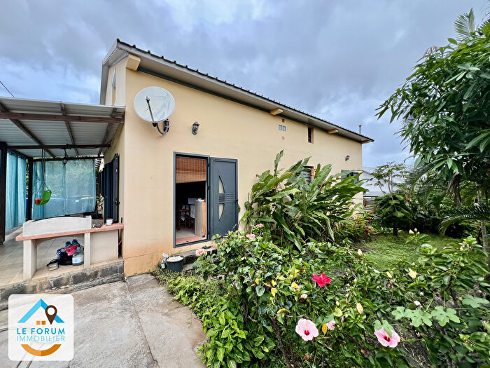 Maison à vendre - Saint-Joseph - 6 pièces - 5 chambres