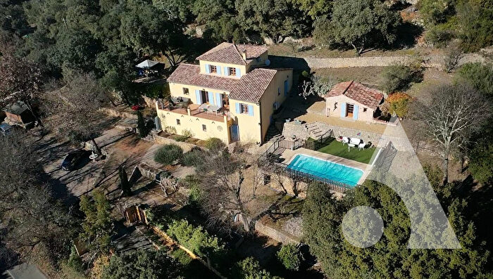 Maison à vendre - Entrecasteaux - 6 pièces - 5 chambres