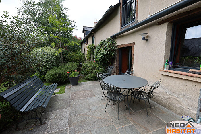 Maison à vendre - Noyal-Châtillon-sur-Seiche - 6 pièces - 5 chambres