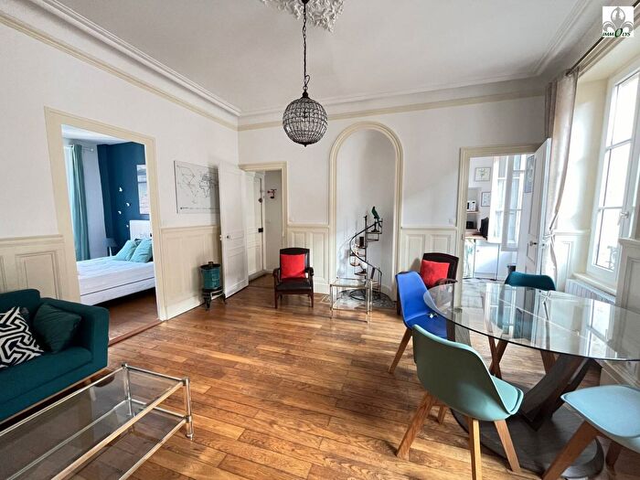 Appartement à louer - Centre Ville, Beaune - 2 pièces - 1 chambre