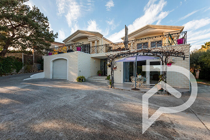 Maison à vendre - Creissan - 6 pièces - 5 chambres