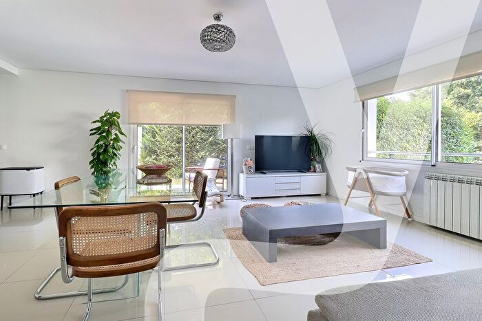 Chennevières-sur-Marne, Marne, Coteau Nord : Maison 5 pièces à vendre