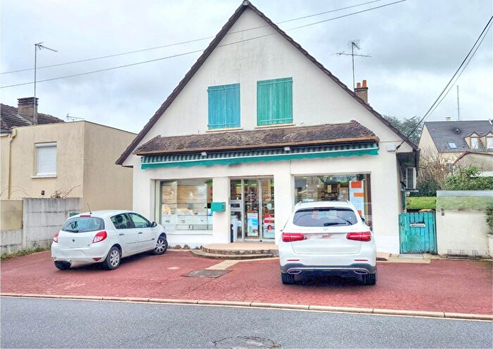 Maison à vendre - Fleury-les-Aubrais, Centre-ville, Lamballe - 5 pièces - 4 chambres