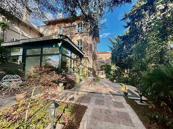 Maison à vendre - Sucy-en-Brie, Petit Val, Côte - 9 pièces - 6 chambres