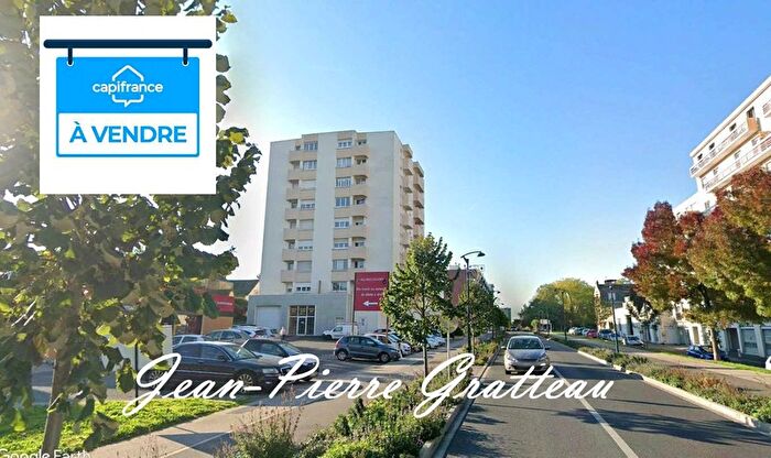 Appartement à vendre - Châtellerault, Centre-ville - 3 pièces - 2 chambres