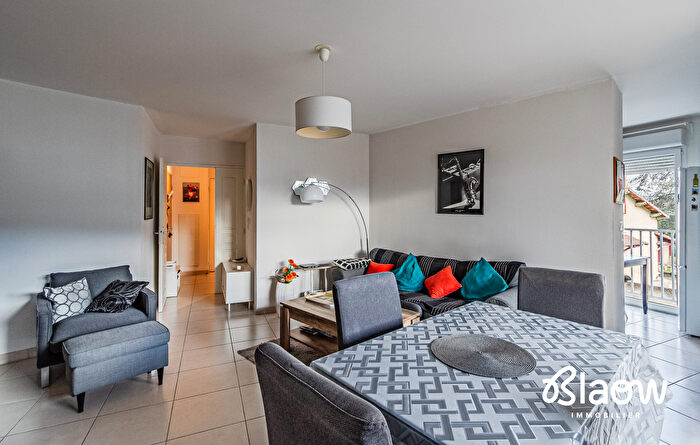 Appartement à vendre - Meyzieu, Centre-ville - 3 pièces - 2 chambres