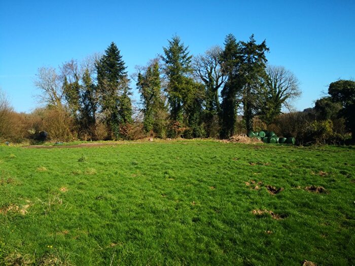 Maison à vendre - Saint-Servais - 5 pièces - 3 chambres