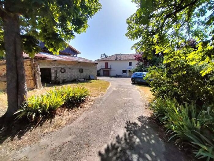 Vic-Fezensac : Maison 5 pièces à vendre
