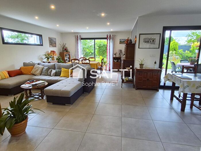 Soleymieu - Maison 4 pièces à vendre