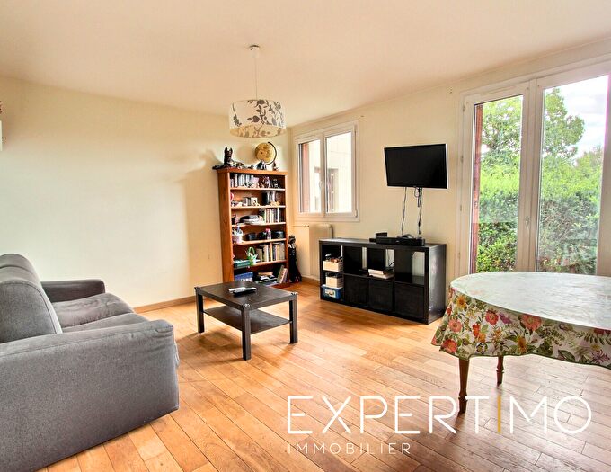 Appartement à vendre - Saint-Cyr-lécole - 3 pièces - 2 chambres