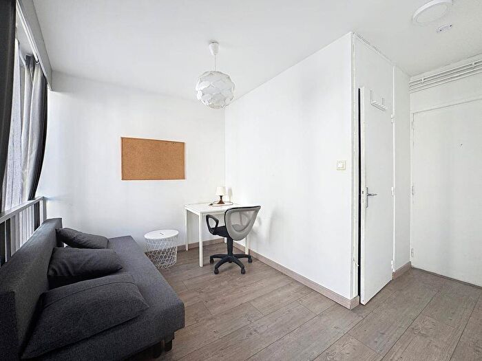 Appartement à louer - Les Salins, Clermont-Ferrand - 1 pièce