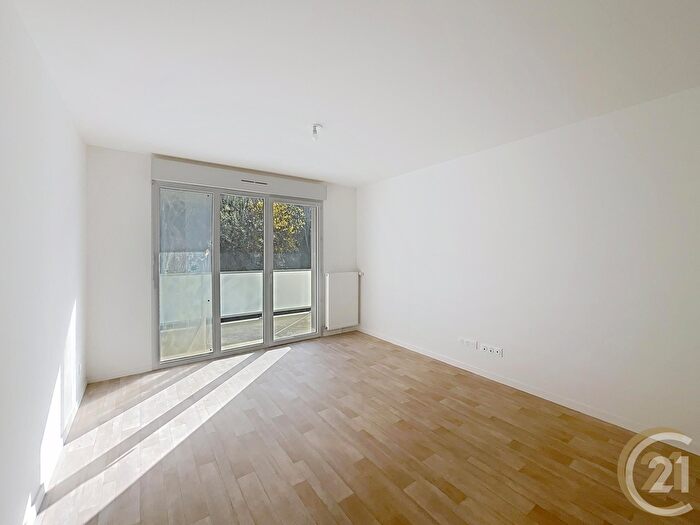 Appartement à louer - Déville-lès-Rouen - 3 pièces - 2 chambres