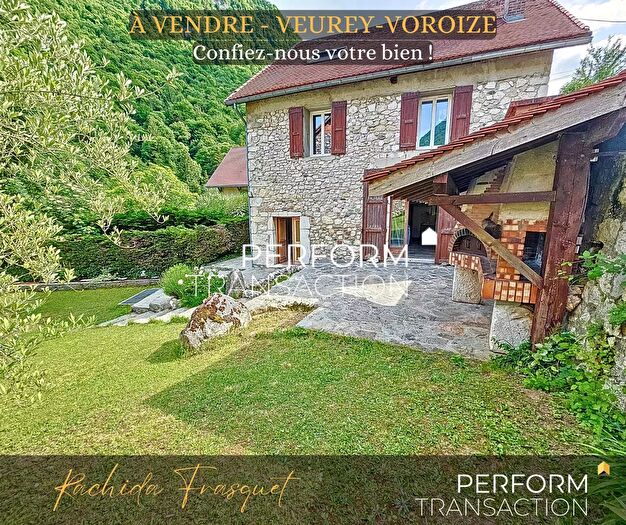 Maison à vendre - Veurey-Voroize - 5 pièces - 3 chambres