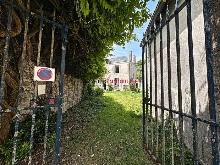 Maison 9 pièces à Traînou, à vendre