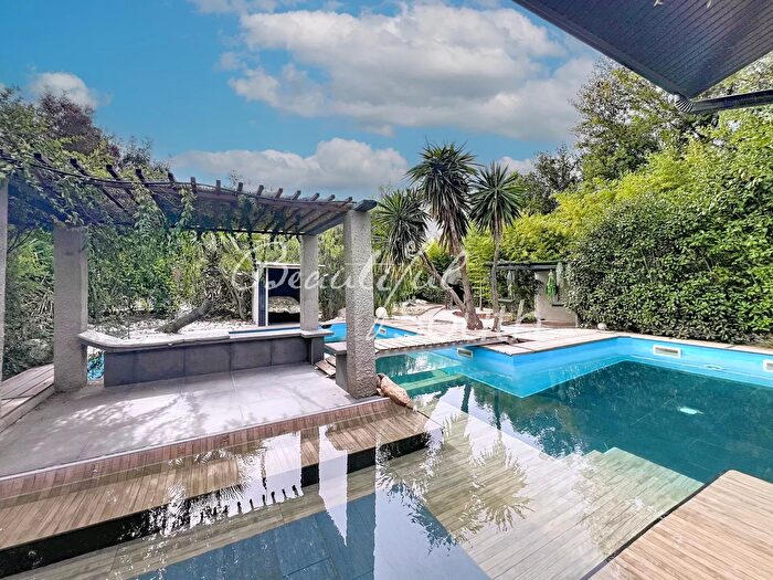 Maison à vendre - Vinça - 6 pièces - 5 chambres