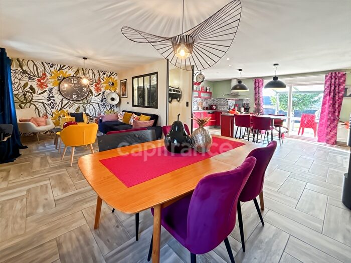 Maison à vendre - Montbizot - 4 pièces - 3 chambres